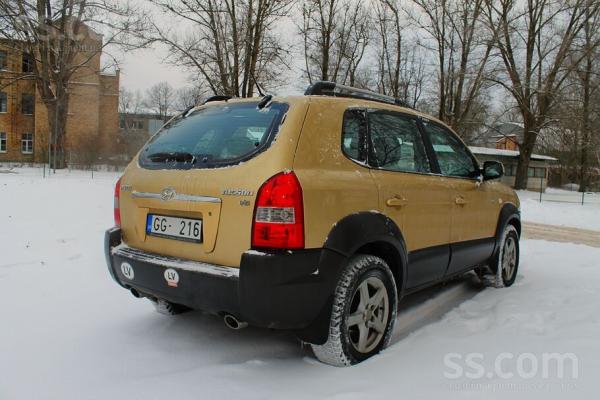 Hyundai Tucson 2006 in Riga, with an engine capacity of 2.70 L and mileage of 148 thousand km for 2500 €, photo 5 on AUTOMOTO.COM.LV