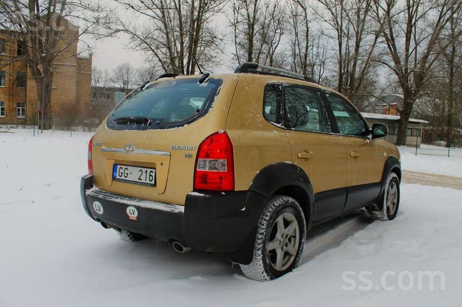 Hyundai Tucson 2006 Rīga, ar dzinēja tilpumu 2.70 L un nobraukumu 148 tūkst. km par 2500 €, foto 5 vietnē AUTOMOTO.COM.LV