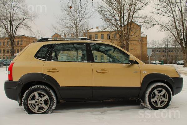 Hyundai Tucson 2006 in Riga, with an engine capacity of 2.70 L and mileage of 148 thousand km for 2500 €, photo 6 on AUTOMOTO.COM.LV