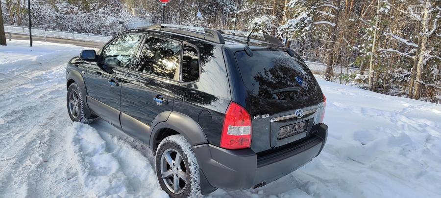 Hyundai Tucson 2006 in Vilnius, with an engine capacity of 2.00 L and mileage of 312 thousand km for 3500 €, photo 6 on AUTOMOTO.COM.LV