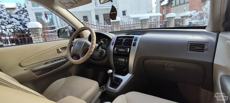 Hyundai Tucson 2006 in Vilnius, with an engine capacity of 2.00 L and mileage of 312 thousand km for 3500 €, photo 17 on AUTOMOTO.COM.LV