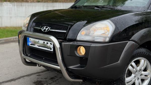 Hyundai Tucson 2006 in Vilnius, with an engine capacity of 2.00 L and mileage of 320 thousand km for 2200 €, photo 2 on AUTOMOTO.COM.LV