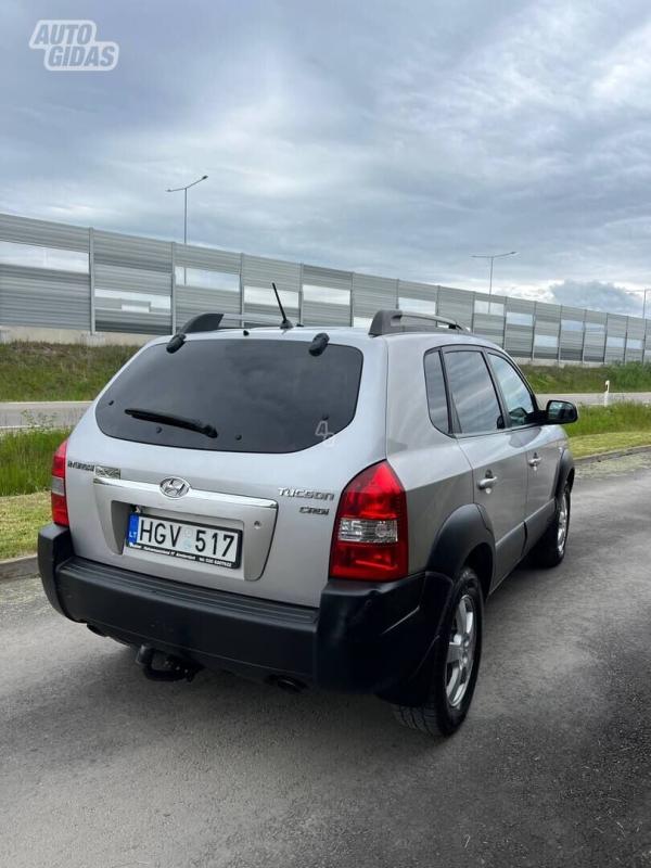 Hyundai Tucson 2006 in Marijampole, with an engine capacity of 2.00 L and mileage of 260 thousand km for 2450 €, photo 3 on AUTOMOTO.COM.LV