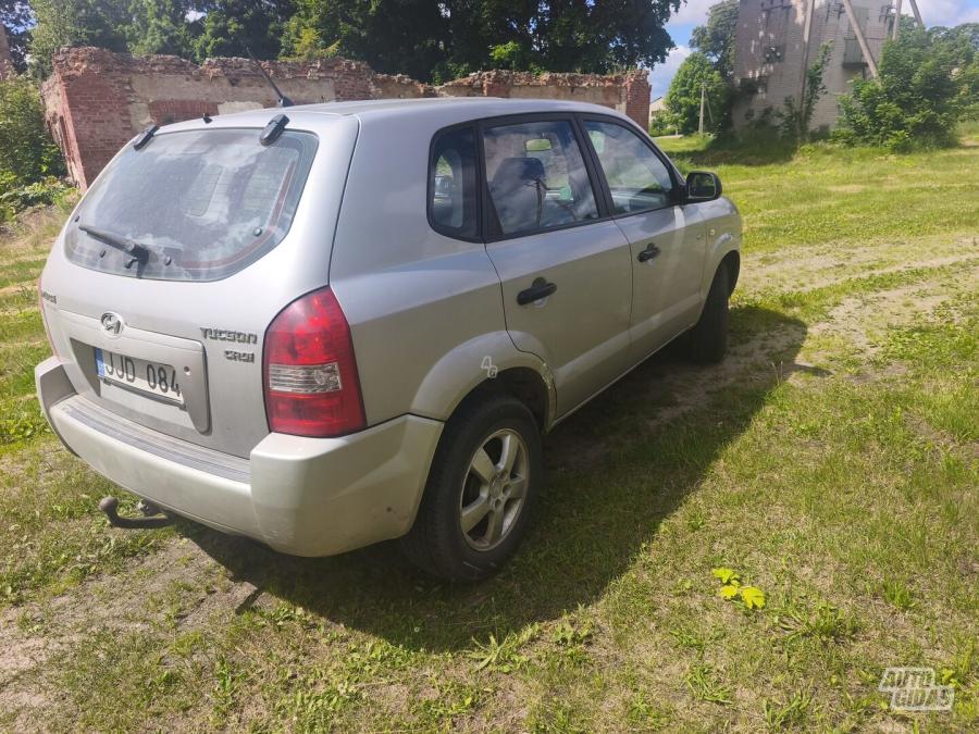 Hyundai Tucson 2006 Ignalina, ar dzinēja tilpumu 2.00 L un nobraukumu 285 tūkst. km par 1650 €, foto 4 vietnē AUTOMOTO.COM.LV