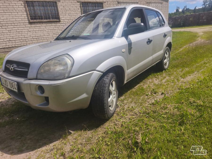 Hyundai Tucson 2006 Ignalina, ar dzinēja tilpumu 2.00 L un nobraukumu 285 tūkst. km par 1599 €, foto 4 vietnē AUTOMOTO.COM.LV