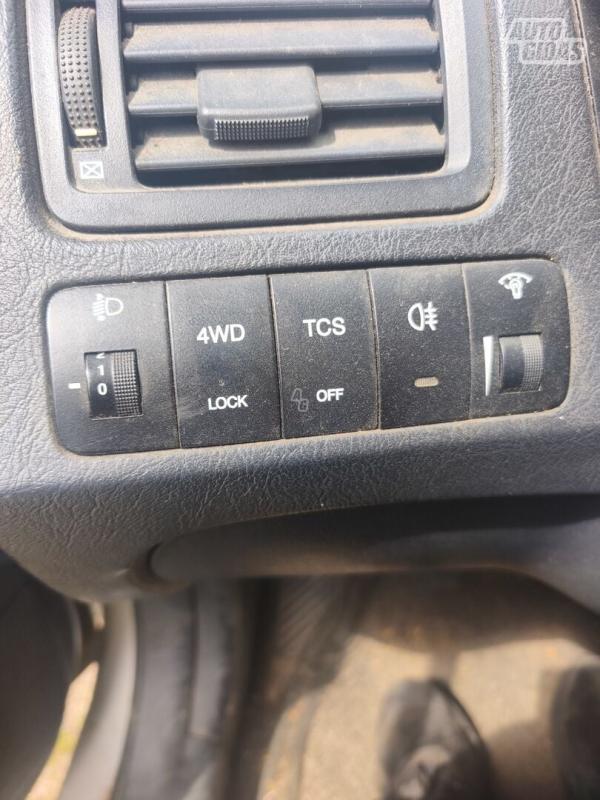Hyundai Tucson 2006 in Ignalina, with an engine capacity of 2.00 L and mileage of 285 thousand km for 1599 €, photo 5 on AUTOMOTO.COM.LV