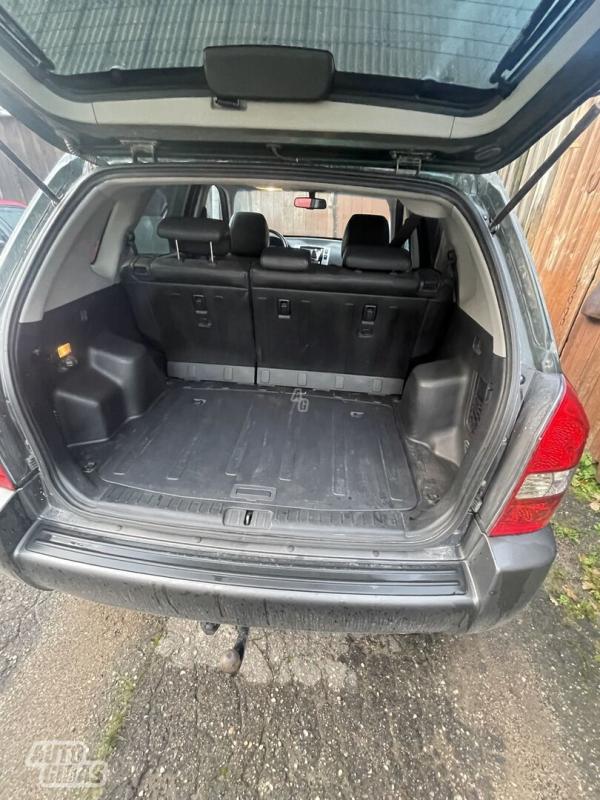 Hyundai Tucson 2006 Viļņa, ar dzinēja tilpumu 2.00 L un nobraukumu 257 tūkst. km par 2200 €, foto 5 vietnē AUTOMOTO.COM.LV