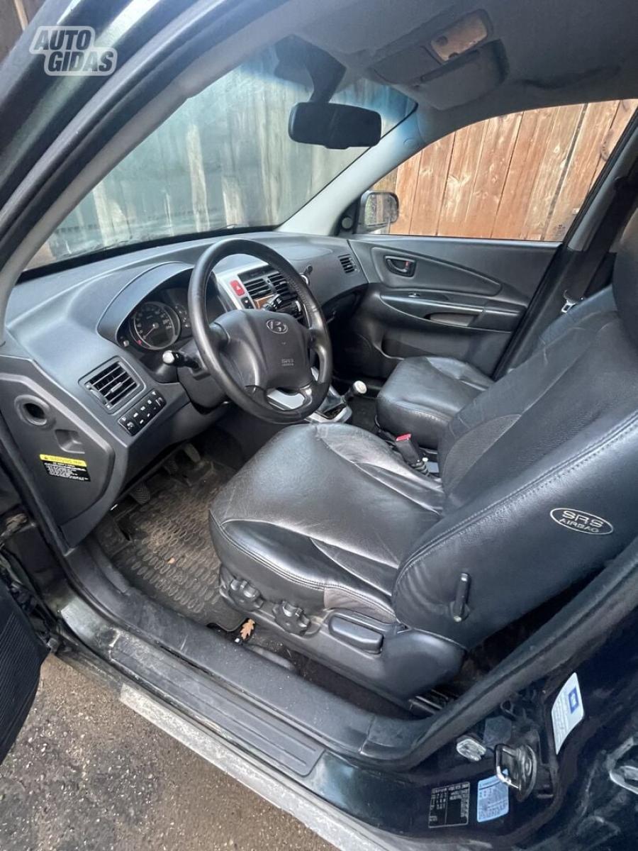 Hyundai Tucson 2006 in Vilnius, with an engine capacity of 2.00 L and mileage of 257 thousand km for 2200 €, photo 9 on AUTOMOTO.COM.LV