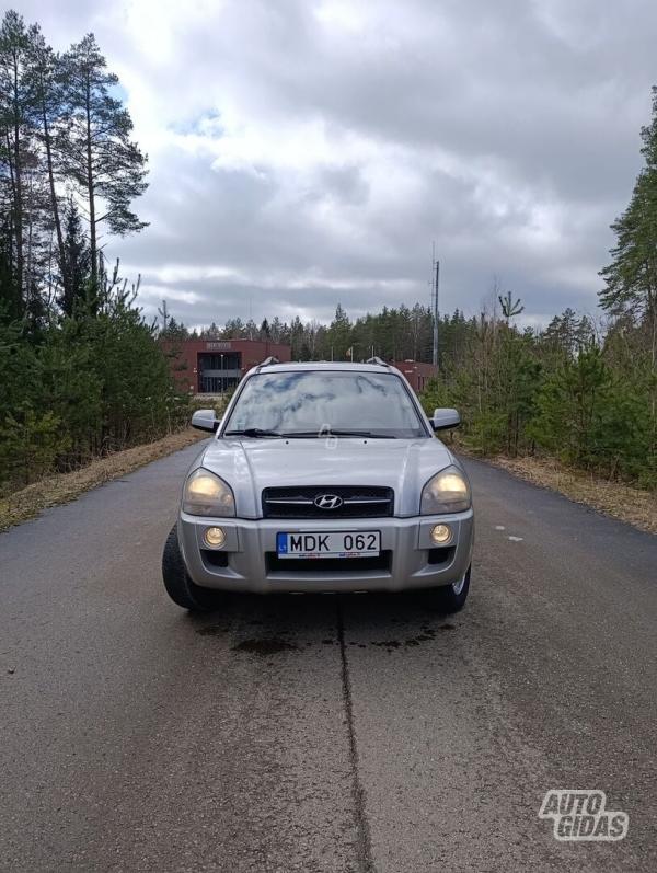 Hyundai Tucson 2007 in Salcininkai, with an engine capacity of 2.00 L and mileage of 170 thousand km for 2999 €, photo 3 on AUTOMOTO.COM.LV