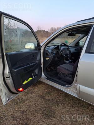 Hyundai Tucson 2007 in Riga, with an engine capacity of 2.00 L and mileage of 240 thousand km for 1800 €, photo 5 on AUTOMOTO.COM.LV
