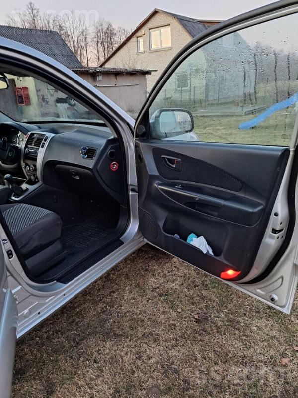 Hyundai Tucson 2007 Rīga, ar dzinēja tilpumu 2.00 L un nobraukumu 240 tūkst. km par 1800 €, foto 5 vietnē AUTOMOTO.COM.LV