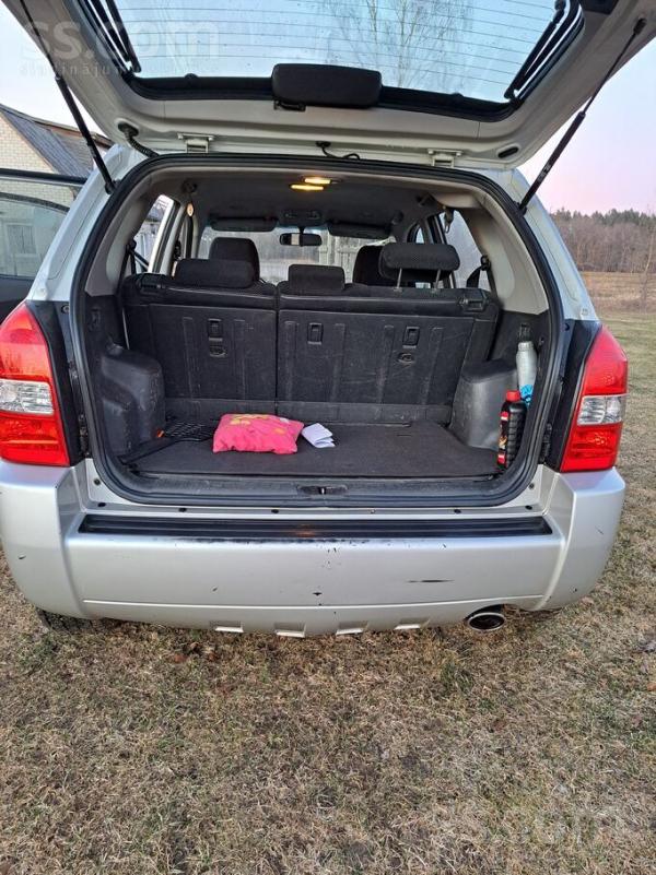 Hyundai Tucson 2007 Rīga, ar dzinēja tilpumu 2.00 L un nobraukumu 240 tūkst. km par 1800 €, foto 8 vietnē AUTOMOTO.COM.LV