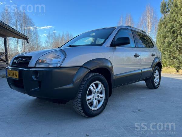 Hyundai Tucson 2007 in Cesis, with an engine capacity of 2.00 L and mileage of 223 thousand km for 3450 €, photo 1 on AUTOMOTO.COM.LV