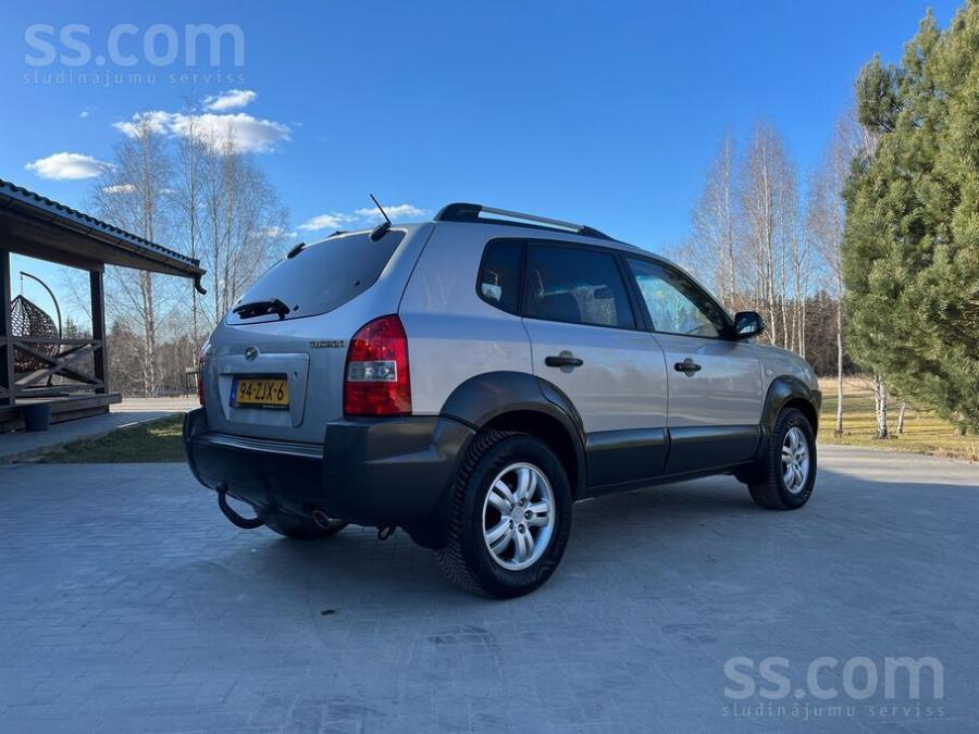 Hyundai Tucson 2007 Cēsis, ar dzinēja tilpumu 2.00 L un nobraukumu 223 tūkst. km par 3450 €, foto 5 vietnē AUTOMOTO.COM.LV