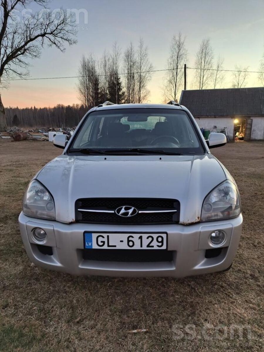 Hyundai Tucson 2007 Rīga, ar dzinēja tilpumu 2.00 L un nobraukumu 239 tūkst. km par 2600 €, foto 1 vietnē AUTOMOTO.COM.LV