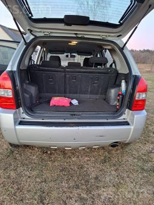 Hyundai Tucson 2007 Rīga, ar dzinēja tilpumu 2.00 L un nobraukumu 239 tūkst. km par 2600 €, foto 4 vietnē AUTOMOTO.COM.LV