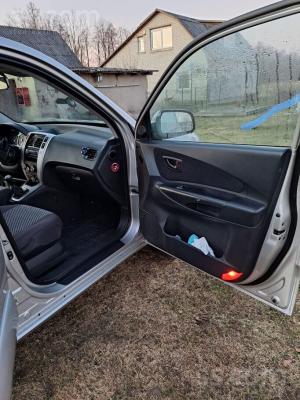 Hyundai Tucson 2007 Rīga, ar dzinēja tilpumu 2.00 L un nobraukumu 239 tūkst. km par 2600 €, foto 11 vietnē AUTOMOTO.COM.LV