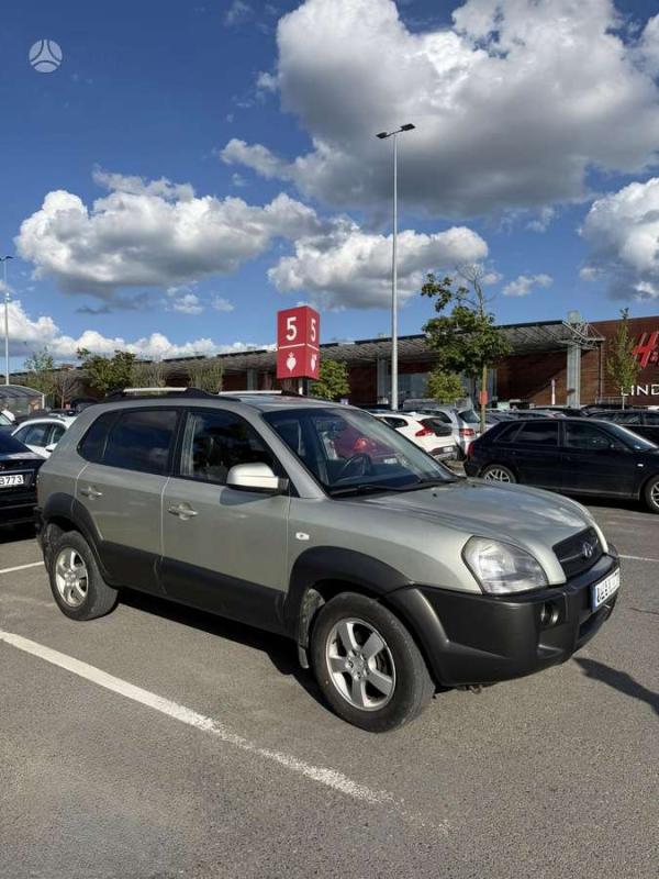 Hyundai Tucson 2007 in Vilnius, with an engine capacity of 1.99 L and mileage of 163 thousand km for 2500 €, photo 1 on AUTOMOTO.COM.LV