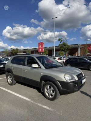 Hyundai Tucson 2007 in Vilnius, with an engine capacity of 1.99 L and mileage of 163 thousand km for 2500 €, photo  on AUTOMOTO.COM.LV