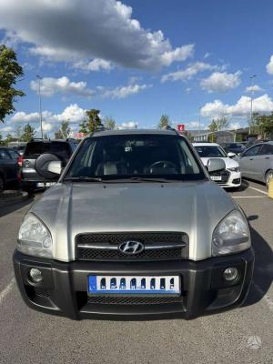 Hyundai Tucson 2007 in Vilnius, with an engine capacity of 1.99 L and mileage of 163 thousand km for 2500 €, photo 5 on AUTOMOTO.COM.LV