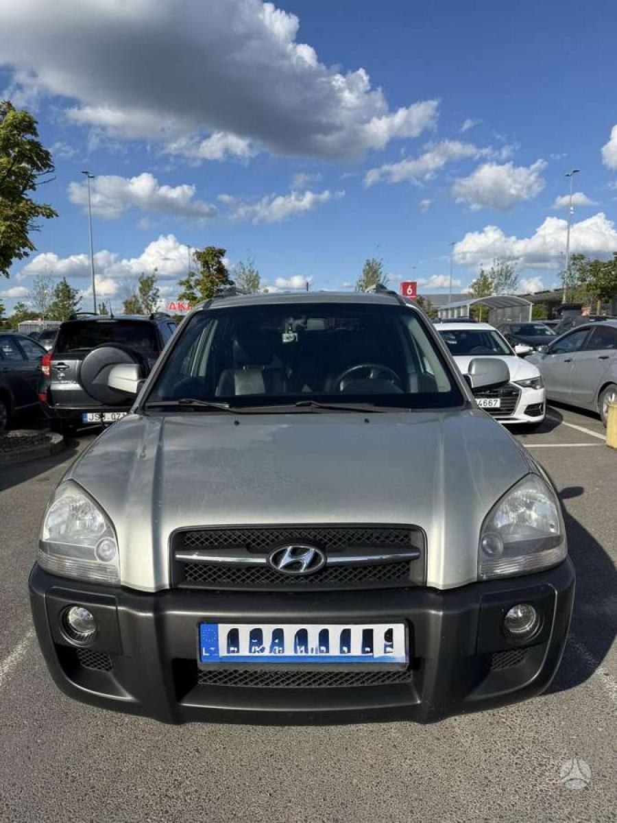 Hyundai Tucson 2007 in Vilnius, with an engine capacity of 1.99 L and mileage of 163 thousand km for 2500 €, photo 5 on AUTOMOTO.COM.LV