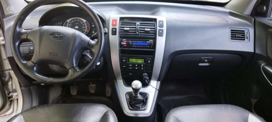 Hyundai Tucson 2007 in Vilnius, with an engine capacity of 1.99 L and mileage of 163 thousand km for 2500 €, photo 9 on AUTOMOTO.COM.LV