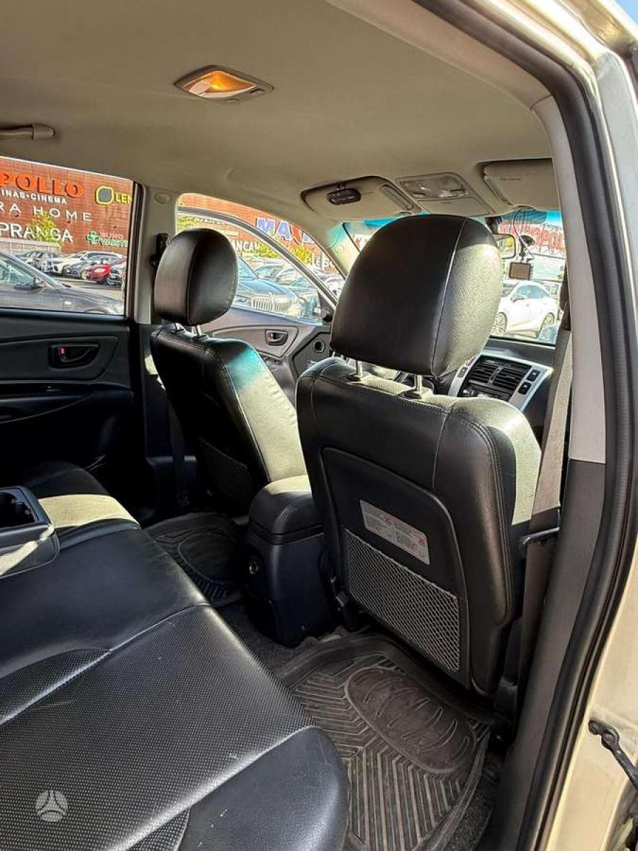 Hyundai Tucson 2007 in Vilnius, with an engine capacity of 1.99 L and mileage of 163 thousand km for 2500 €, photo 10 on AUTOMOTO.COM.LV