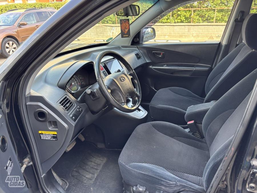Hyundai Tucson 2007 in Vilnius, with an engine capacity of 2.00 L and mileage of 300 thousand km for 1800 €, photo 10 on AUTOMOTO.COM.LV