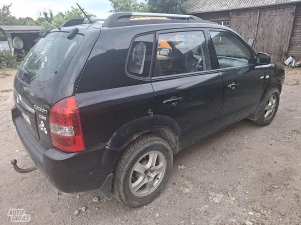 Hyundai Tucson 2007 in Telschi, with an engine capacity of 2.00 L and mileage of 305 thousand km for 1350 €, photo 6 on AUTOMOTO.COM.LV