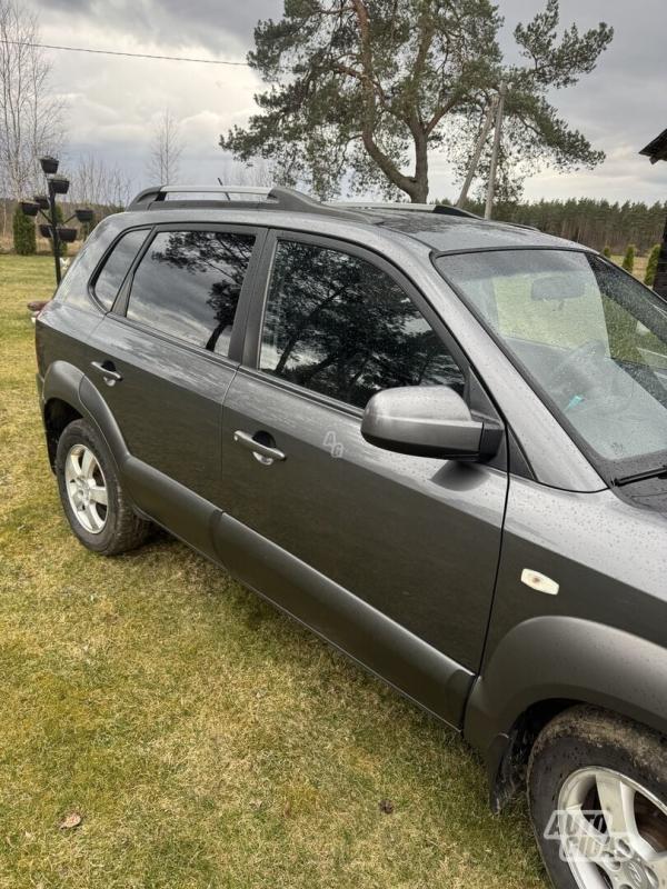 Hyundai Tucson 2008 in Vilnius, with an engine capacity of 2.00 L and mileage of 3 thousand km for 3300 €, photo 4 on AUTOMOTO.COM.LV