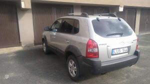 Hyundai Tucson 2008 in Vilnius, with an engine capacity of 1.99 L and mileage of 272 thousand km for 2600 €, photo 4 on AUTOMOTO.COM.LV