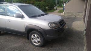 Hyundai Tucson 2008 in Vilnius, with an engine capacity of 1.99 L and mileage of 272 thousand km for 2600 €, photo 7 on AUTOMOTO.COM.LV