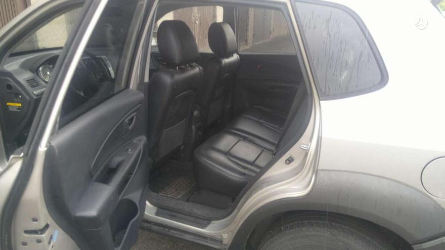 Hyundai Tucson 2008 in Vilnius, with an engine capacity of 1.99 L and mileage of 272 thousand km for 2600 €, photo 9 on AUTOMOTO.COM.LV