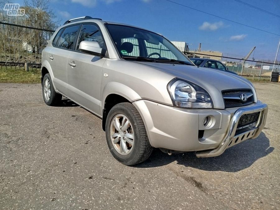 Hyundai Tucson 2009 in Marijampole, with an engine capacity of 2.00 L and mileage of 221 thousand km for 2799 €, photo 1 on AUTOMOTO.COM.LV