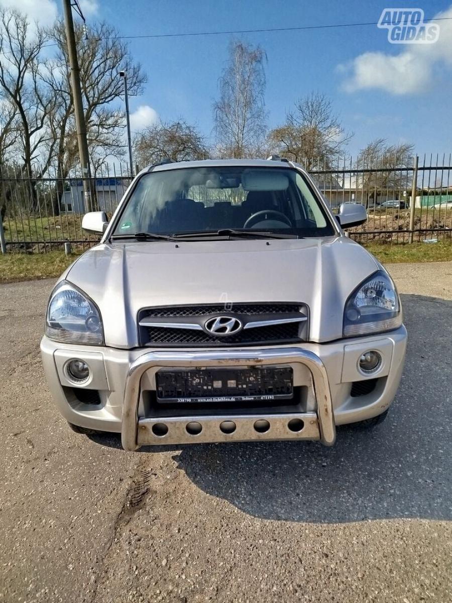 Hyundai Tucson 2009 in Marijampole, with an engine capacity of 2.00 L and mileage of 221 thousand km for 2799 €, photo 3 on AUTOMOTO.COM.LV
