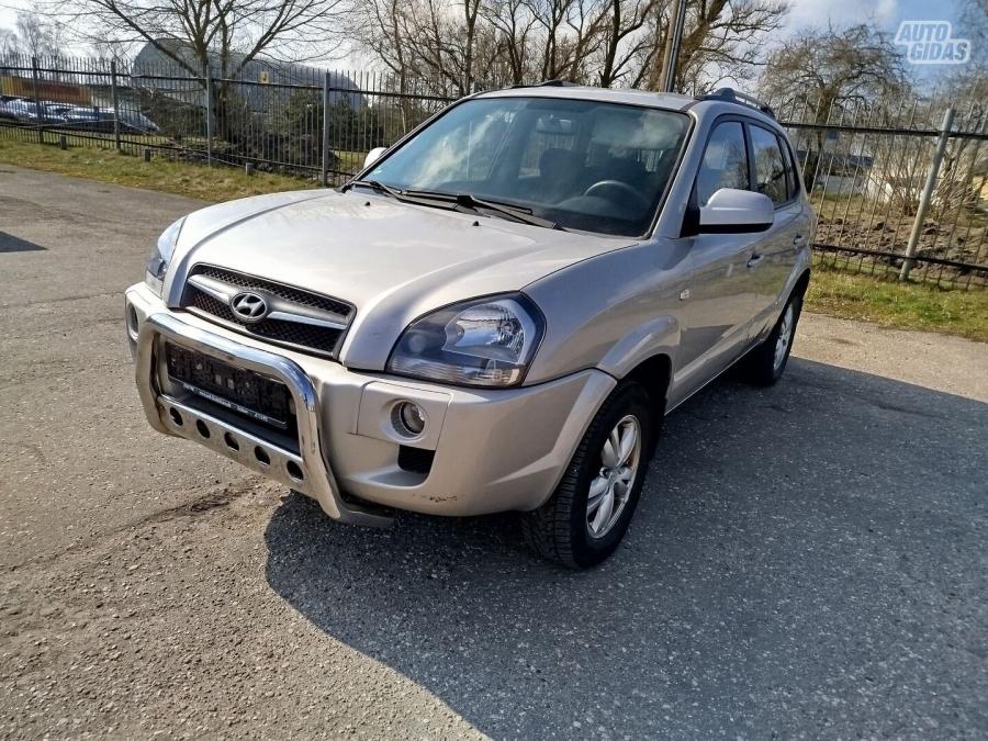 Hyundai Tucson 2009 in Marijampole, with an engine capacity of 2.00 L and mileage of 221 thousand km for 2799 €, photo 4 on AUTOMOTO.COM.LV