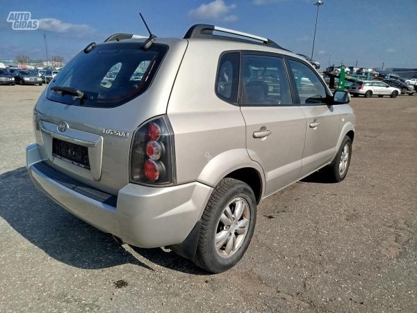 Hyundai Tucson 2009 Marijampole, ar dzinēja tilpumu 2.00 L un nobraukumu 221 tūkst. km par 2799 €, foto 4 vietnē AUTOMOTO.COM.LV