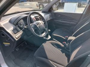 Hyundai Tucson 2009 in Marijampole, with an engine capacity of 2.00 L and mileage of 221 thousand km for 2799 €, photo 9 on AUTOMOTO.COM.LV