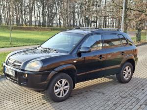 Hyundai Tucson 2010 in Silute, with an engine capacity of 2.00 L and mileage of 400 thousand km for 2550 €, photo 6 on AUTOMOTO.COM.LV