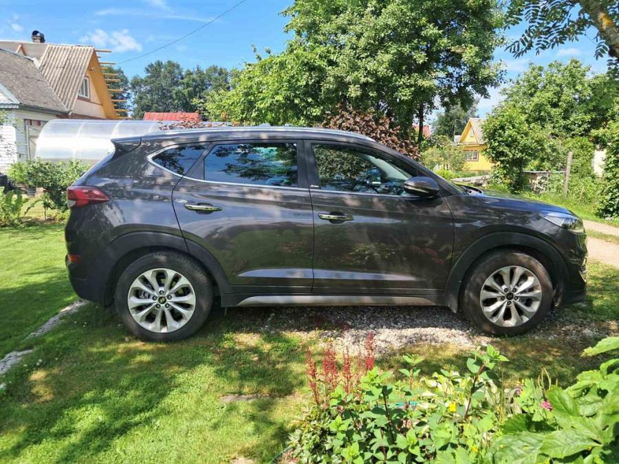 Hyundai Tucson 2015 Narva-Jēsū, ar dzinēja tilpumu 2.00 L un nobraukumu 202 tūkst. km par 12000 €, foto 15 vietnē AUTOMOTO.COM.LV