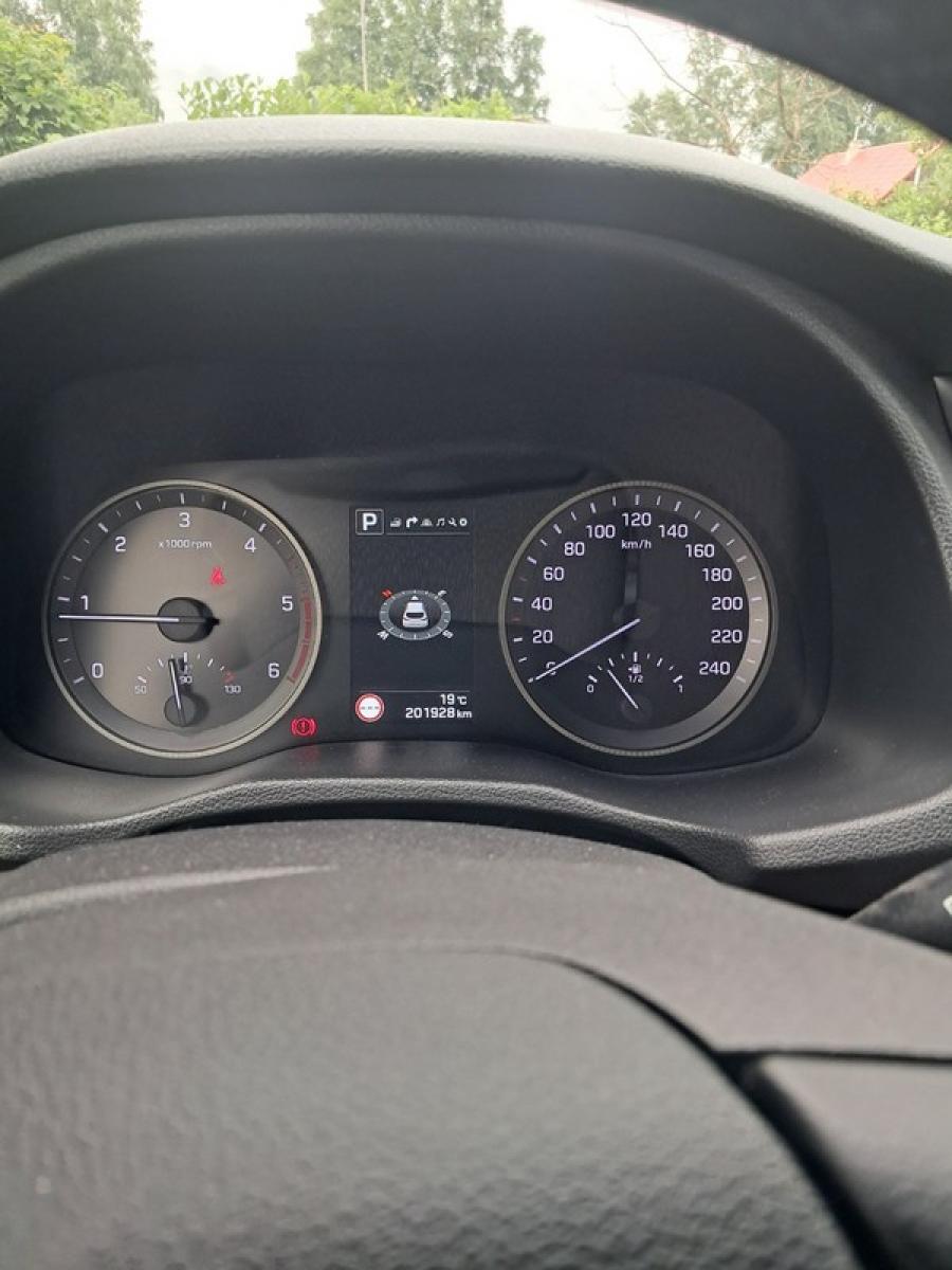 Hyundai Tucson 2015 Narva-Jēsū, ar dzinēja tilpumu 2.00 L un nobraukumu 202 tūkst. km par 12000 €, foto 21 vietnē AUTOMOTO.COM.LV