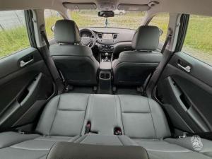 Hyundai Tucson 2015 in Siauliai, with an engine capacity of 2.00 L and mileage of 241 thousand km for 13999 €, photo 36 on AUTOMOTO.COM.LV