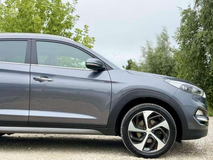 Hyundai Tucson 2015 in Siauliai, with an engine capacity of 2.00 L and mileage of 241 thousand km for 13999 €, photo 11 on AUTOMOTO.COM.LV