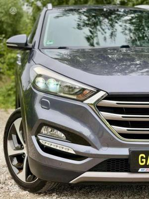 Hyundai Tucson 2015 in Siauliai, with an engine capacity of 2.00 L and mileage of 241 thousand km for 13999 €, photo 18 on AUTOMOTO.COM.LV