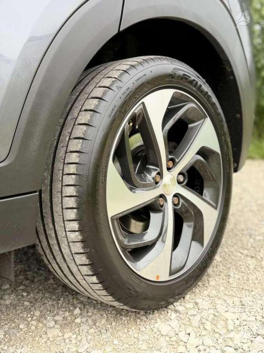 Hyundai Tucson 2015 in Siauliai, with an engine capacity of 2.00 L and mileage of 241 thousand km for 13999 €, photo 19 on AUTOMOTO.COM.LV