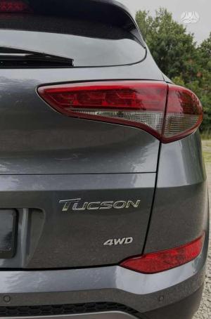 Hyundai Tucson 2015 in Siauliai, with an engine capacity of 2.00 L and mileage of 241 thousand km for 13999 €, photo 23 on AUTOMOTO.COM.LV