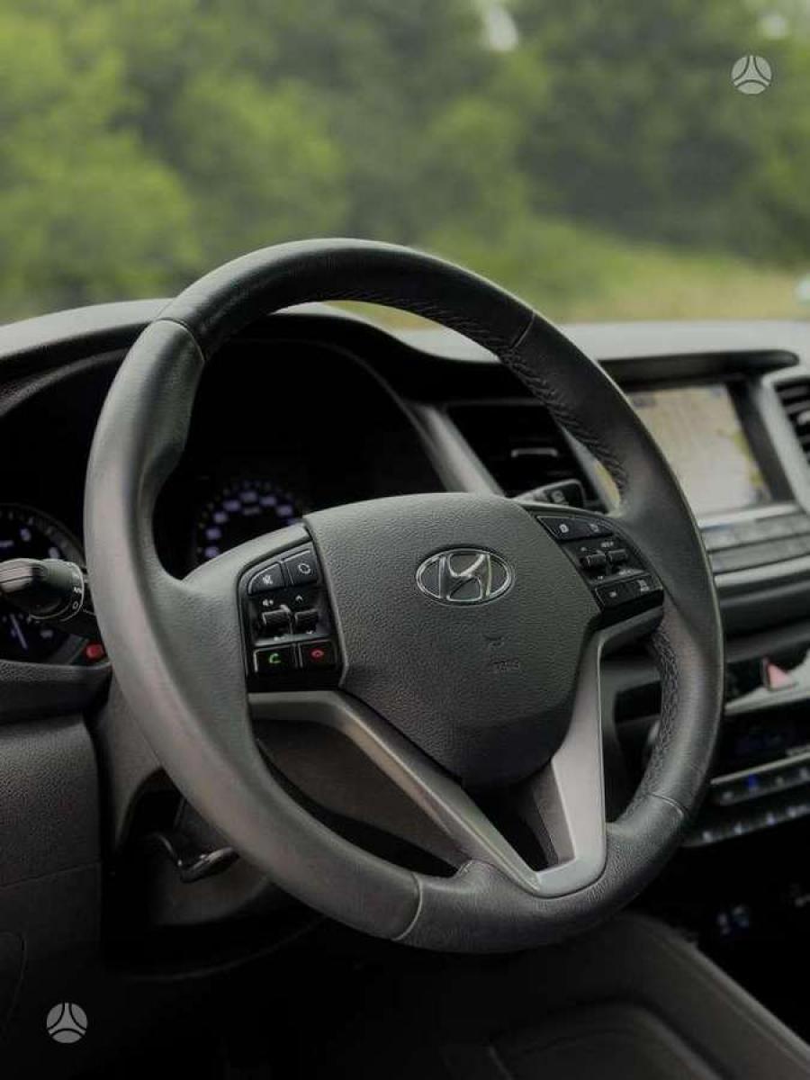Hyundai Tucson 2015 in Siauliai, with an engine capacity of 2.00 L and mileage of 241 thousand km for 13999 €, photo 25 on AUTOMOTO.COM.LV
