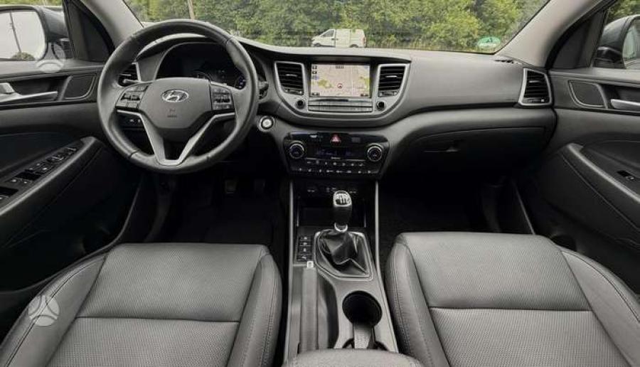 Hyundai Tucson 2015 in Siauliai, with an engine capacity of 2.00 L and mileage of 241 thousand km for 13999 €, photo 28 on AUTOMOTO.COM.LV