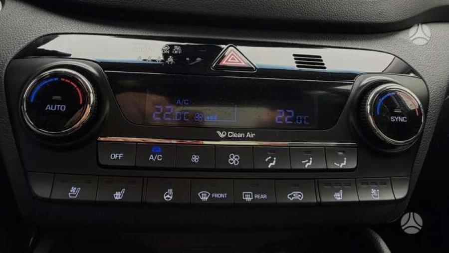 Hyundai Tucson 2015 in Siauliai, with an engine capacity of 2.00 L and mileage of 241 thousand km for 13999 €, photo 39 on AUTOMOTO.COM.LV