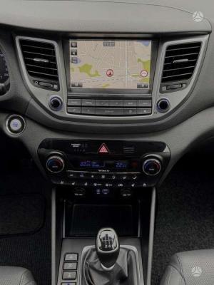 Hyundai Tucson 2015 in Siauliai, with an engine capacity of 2.00 L and mileage of 241 thousand km for 13999 €, photo 43 on AUTOMOTO.COM.LV